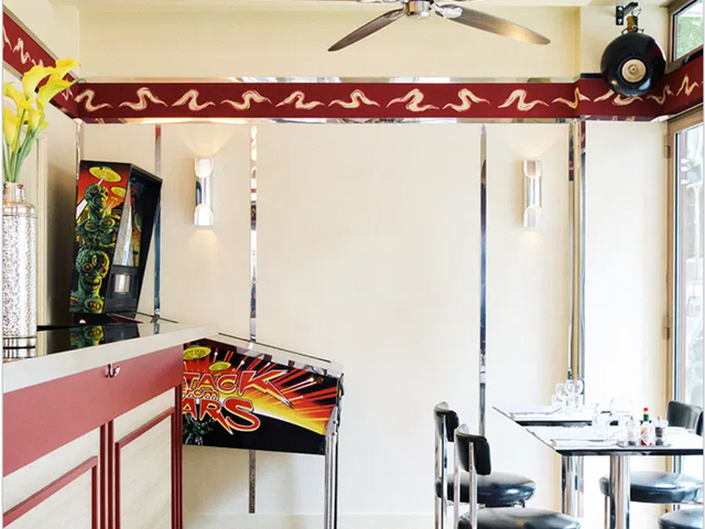 A propos / Paris / LE CORNICHON